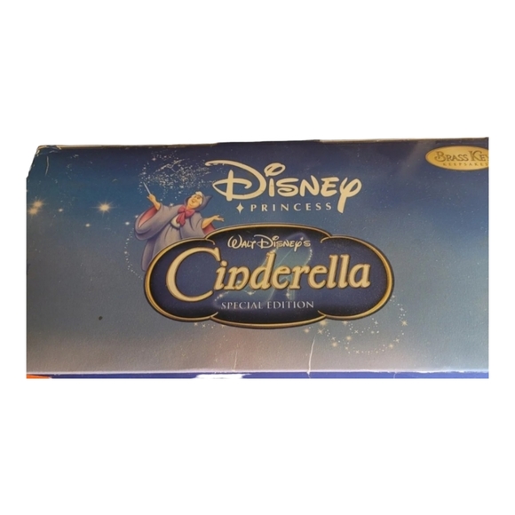 Disney | Toys | Nib Walt Disneys Princess Cinderella Brass Key 5 ...